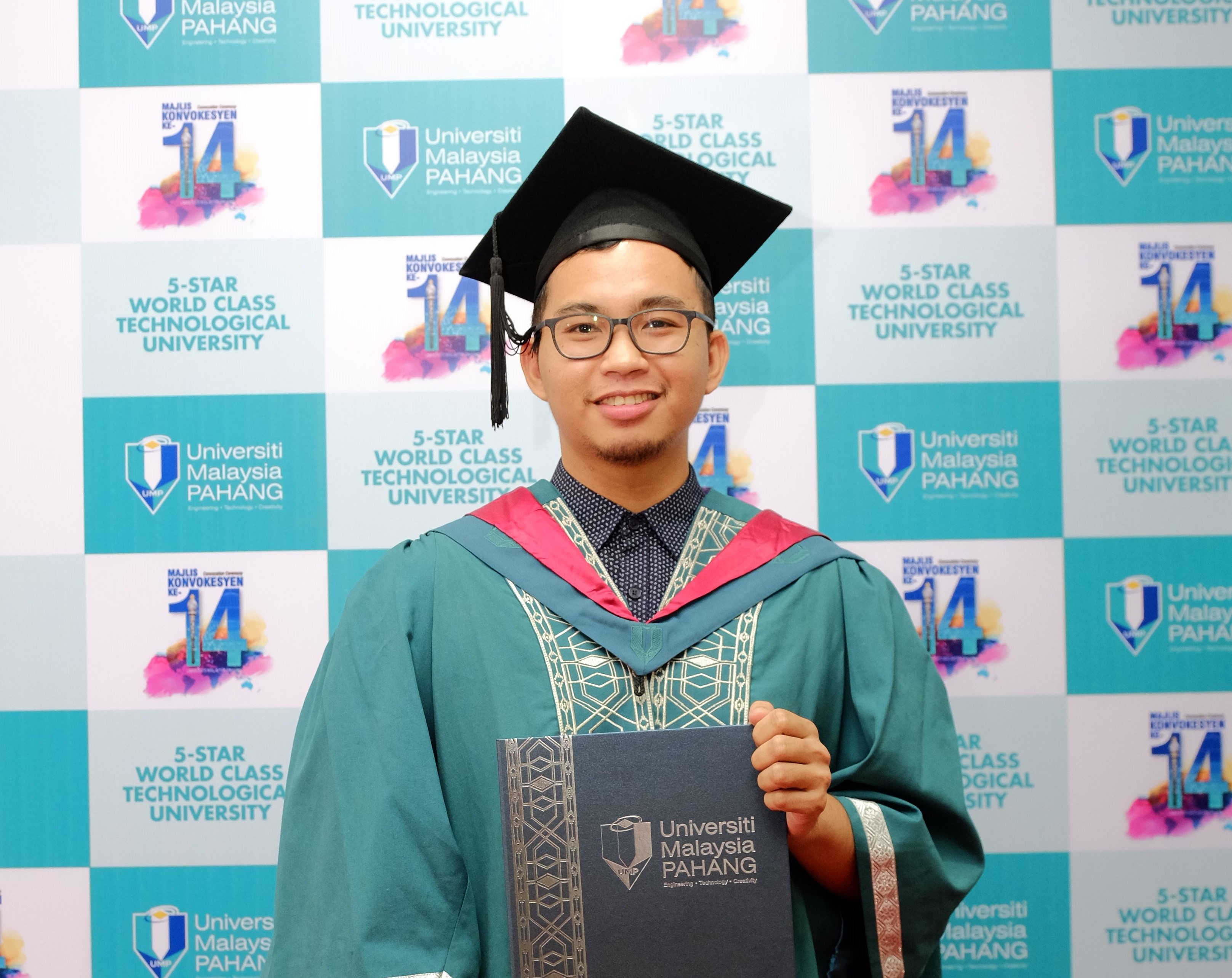 Mitchell receives 2 awards - the Sabah Foundation Excellence Prize and Dual-Degree Verein ...